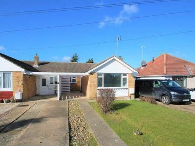 2 bedroom semidetached bungalow for rent in London Road ClactonOnSea CO15