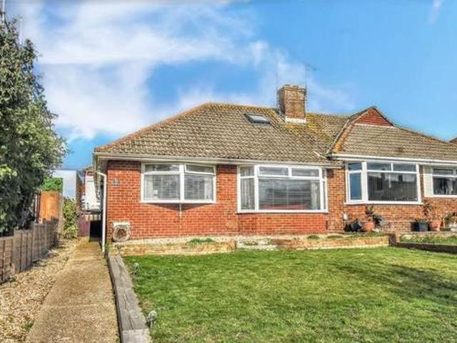 2 bedroom semidetached bungalow for sale in Hill Farm Way Southwick BN42
