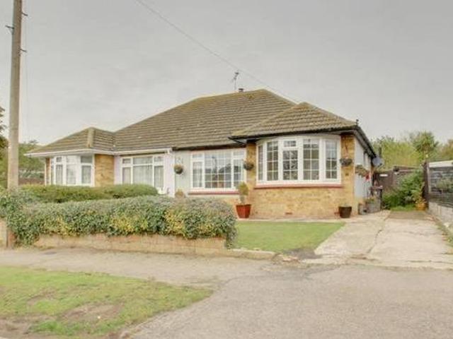 2 bedroom semidetached bungalow for sale in Park Square West ClactononSea CO15