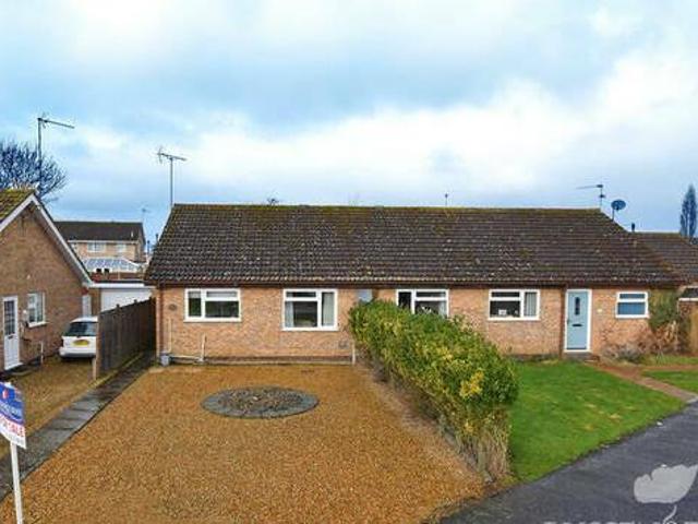 2 bedroom semidetached bungalow for sale in Temple Road King s Lynn PE30