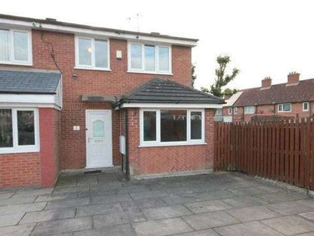 2 bedroom semidetached house for rent in Marford Close Manchester M22