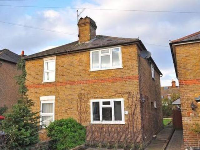 2 bedroom semidetached house for rent in Norfolk Park Cottages SL6