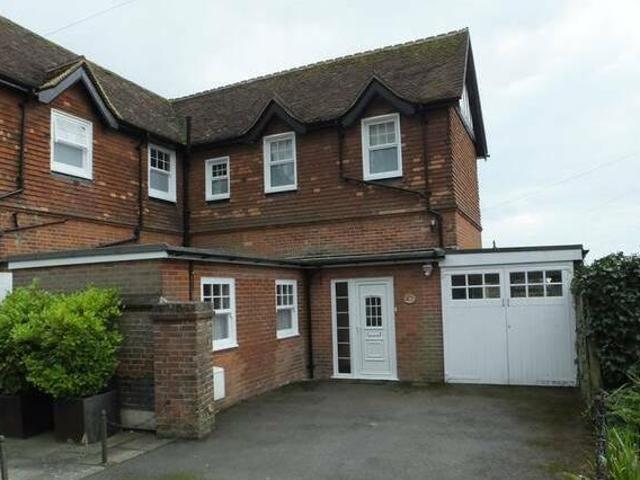 2 bedroom semidetached house for rent in North Road Hythe CT21