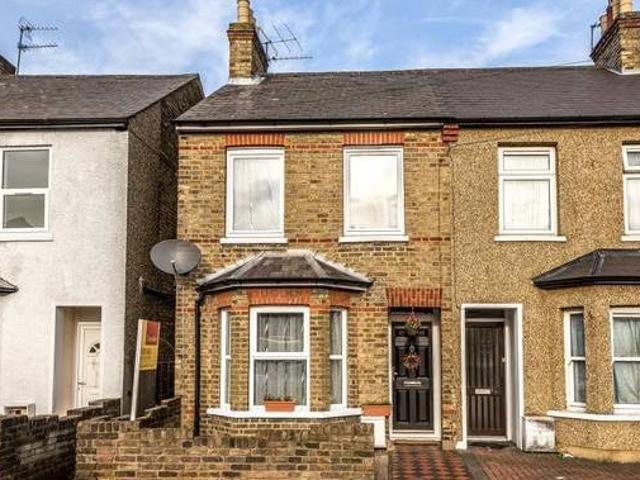 2 bedroom semidetached house for rent in Chalvey Road East Slough SL1