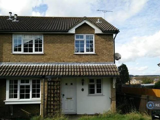 2 bedroom semidetached house for rent in Cromwell Park Place Kent CT20
