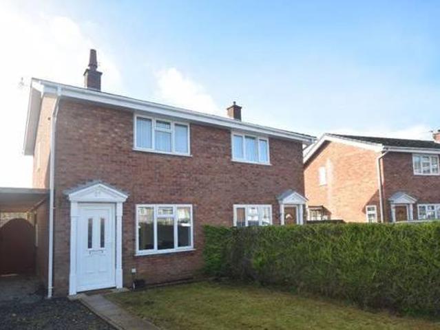 2 bedroom semidetached house for rent in Geneshall Close ST20