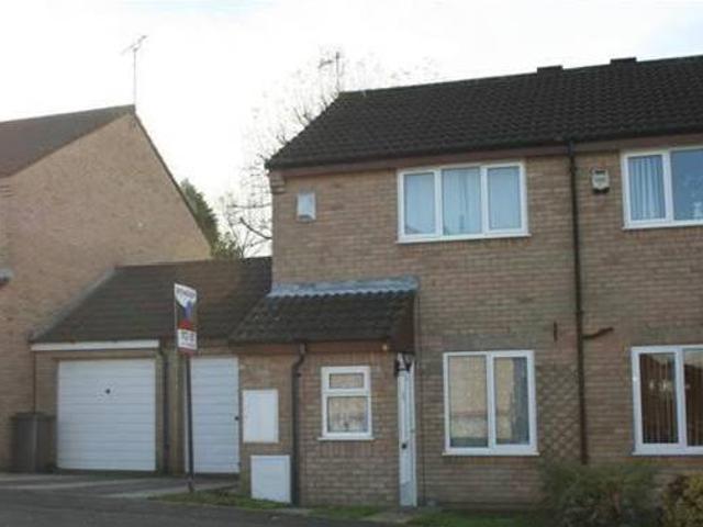 2 bedroom semidetached house for rent in Glanville Gardens Kingswood Bristol BS15