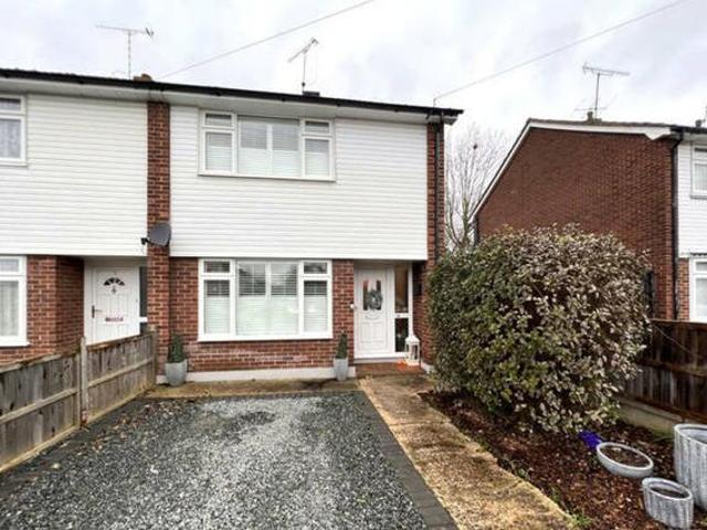 2 bedroom semidetached house for rent in Grovewood Avenue LeighOnSea SS9