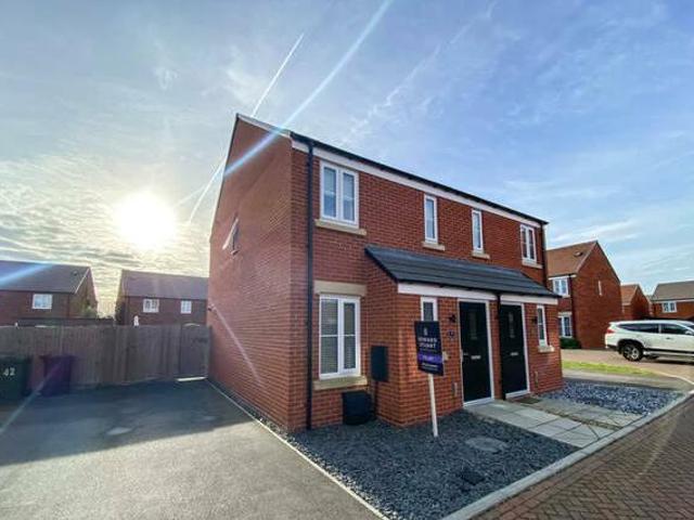 2 bedroom semidetached house for rent in Hampton PE7