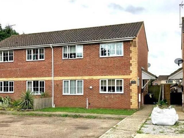2 bedroom semidetached house for rent in Harrier Way Beck Row IP28