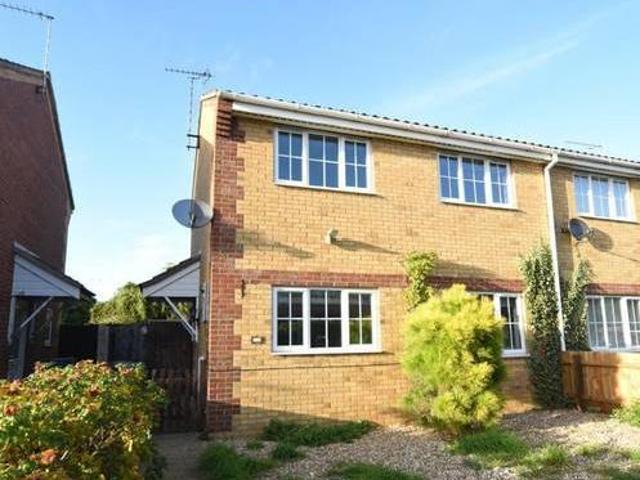 2 bedroom semidetached house for rent in Harrier Way Beck Row Suffolk IP28