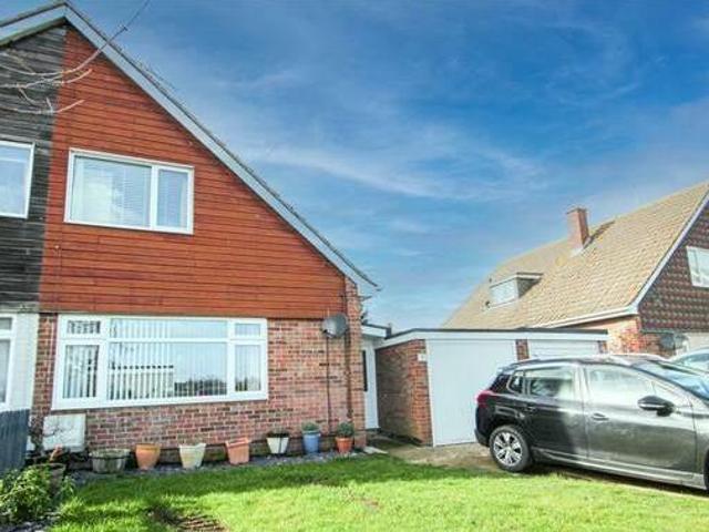2 bedroom semidetached house for rent in Hawkesway ClactonOnSea Essex CO15