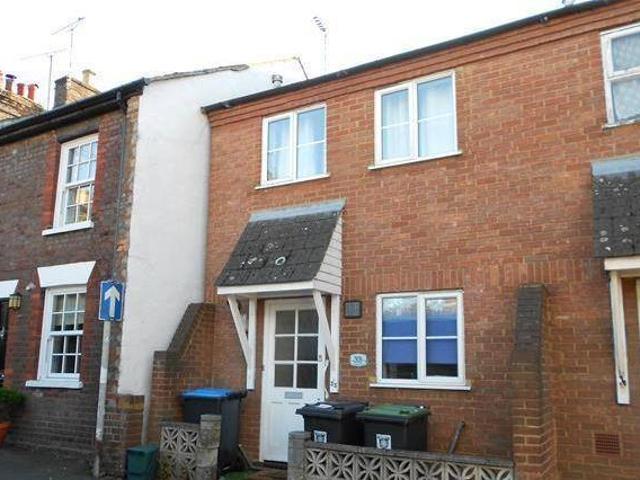 2 bedroom semidetached house for rent in Henry Street TRING HP23
