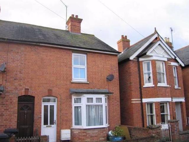 2 bedroom semidetached house for rent in Kingsbridge Road RG14