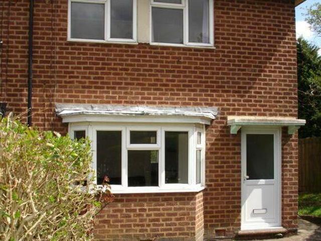 2 bedroom semidetached house for rent in Lygon Grove Quinton Birmingham B32 2RA B32