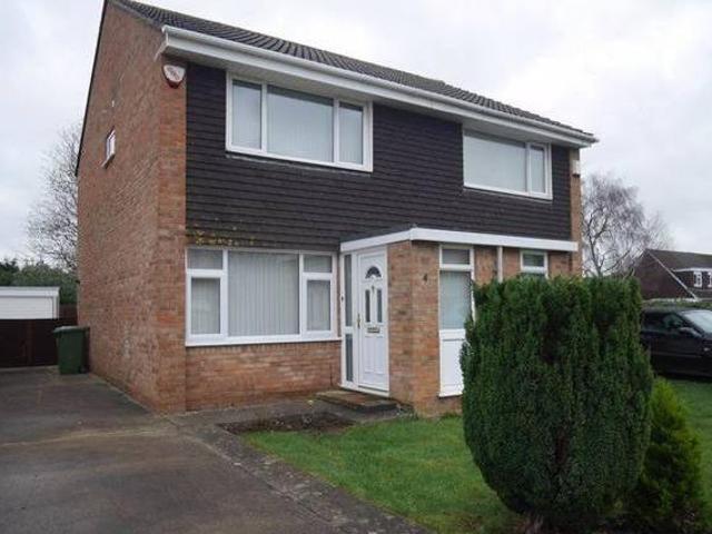 2 bedroom semidetached house for rent in Palmdale Bristol BS30