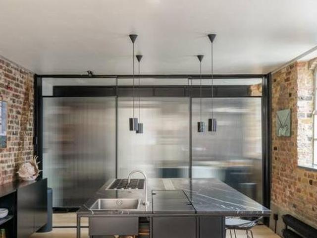 2 bedroom semidetached house for rent in Peary Place London E2
