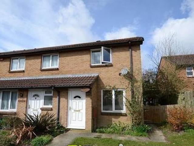 2 bedroom semidetached house for rent in Pentland Place RG19