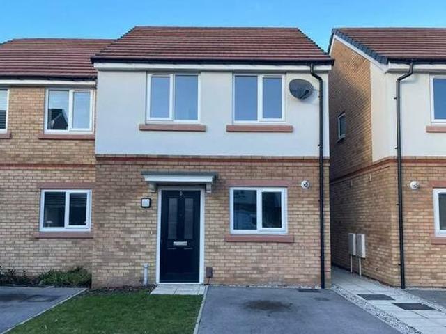2 bedroom semidetached house for rent in Sheepfold Close Southport Merseyside PR8