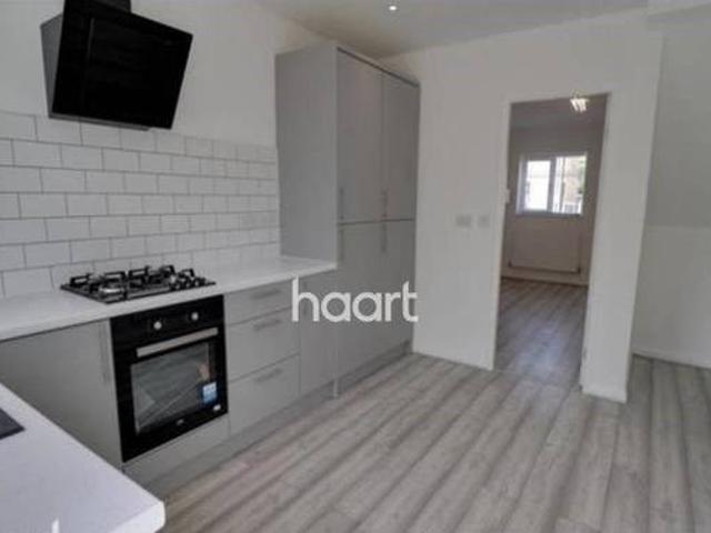2 bedroom semidetached house for rent in Trent Street DE24