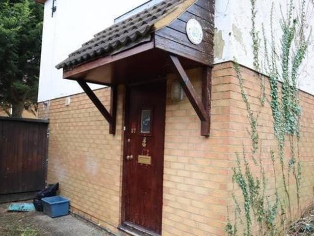 2 bedroom semidetached house for rent in Trueman Place Oldbrook Milton Keynes MK6