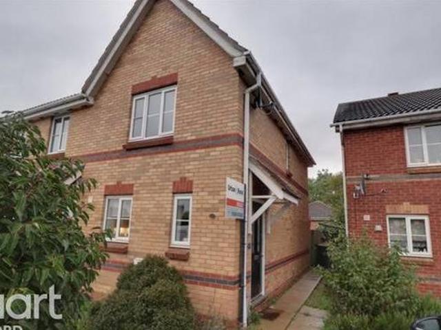 2 bedroom semidetached house for rent in Wildflower Way Bedford MK42