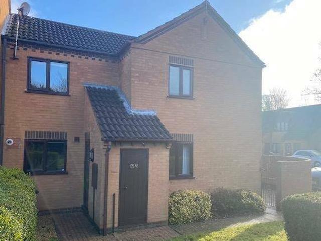 2 bedroom semidetached house for rent in Willow Close Uppingham OAKHAM LE15