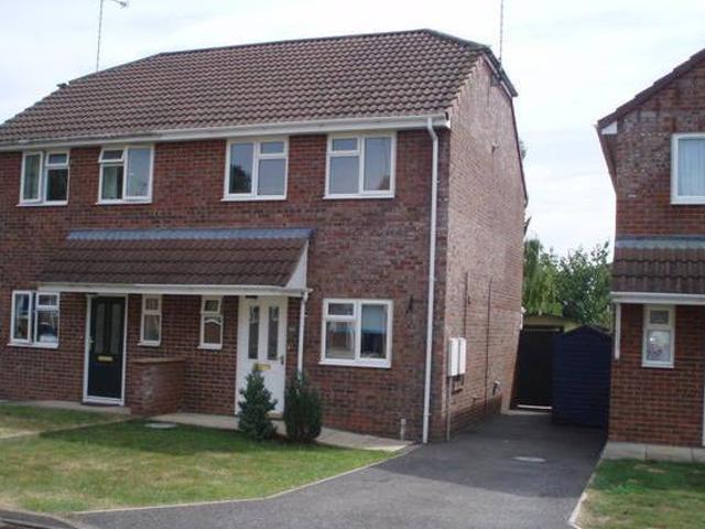 2 bedroom semidetached house for rent in Willow DriveDurringtonSP4