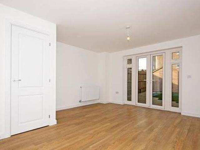 2 bedroom semidetached house for rent in Woodpecker Way Great Western Park OX11