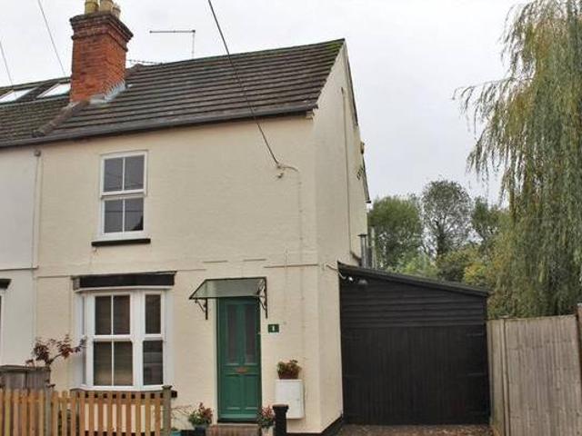 2 bedroom semidetached house for sale in New Road Tongham GU10