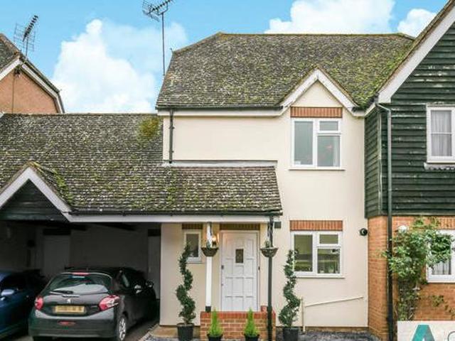 2 bedroom semidetached house for sale in Aylott Court High Street Watton At Stone SG14