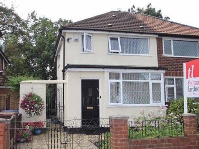2 bedroom semidetached house for sale in Annable Road Bredbury SK6