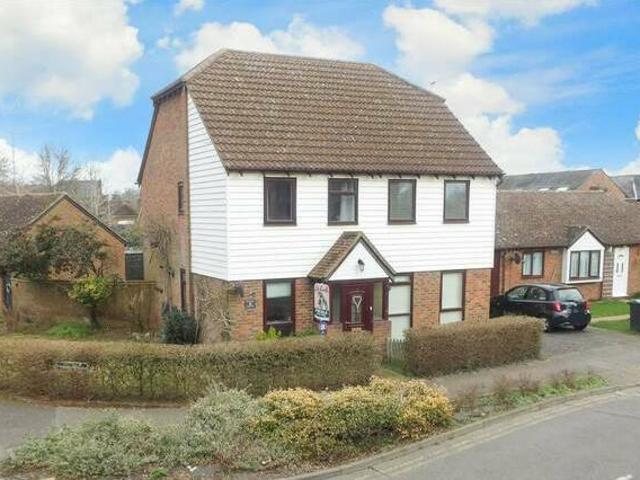 2 bedroom semidetached house for sale in Carpenters Lane Hadlow Tonbridge Kent TN11