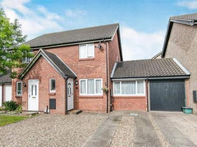 2 bedroom semidetached house for sale in Centaury Close Stanway Colchester CO3