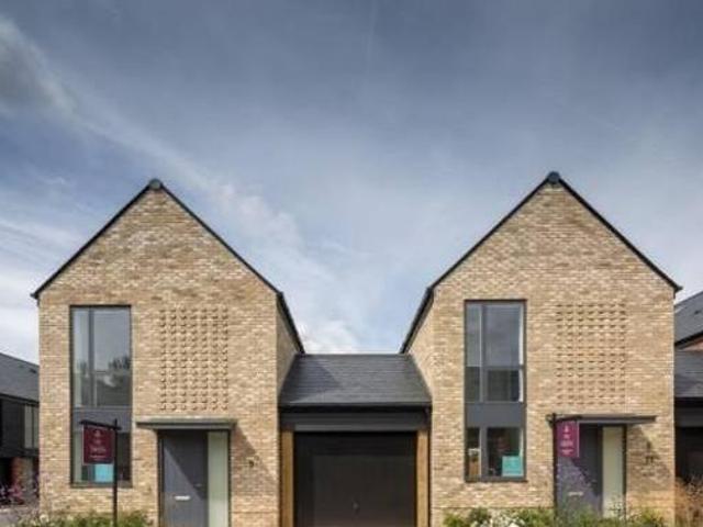 2 bedroom semidetached house for sale in Channels Drive Chelmsford CM3 3FU CM3