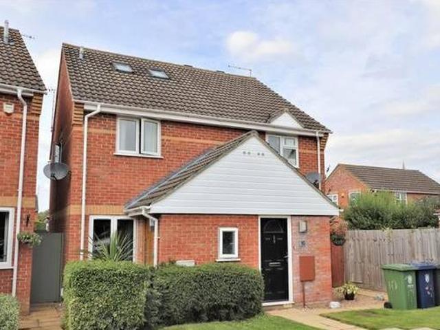 2 bedroom semidetached house for sale in Giffords Way Over CB24