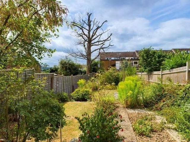 2 bedroom semidetached house for sale in Hunt Road Tonbridge TN10
