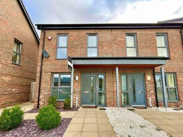 2 bedroom semidetached house for sale in Harvard Way Oakgrove Milton Keynes MK10