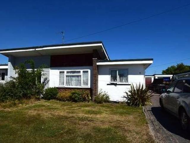 2 bedroom semidetached house for sale in Haven Close BN24