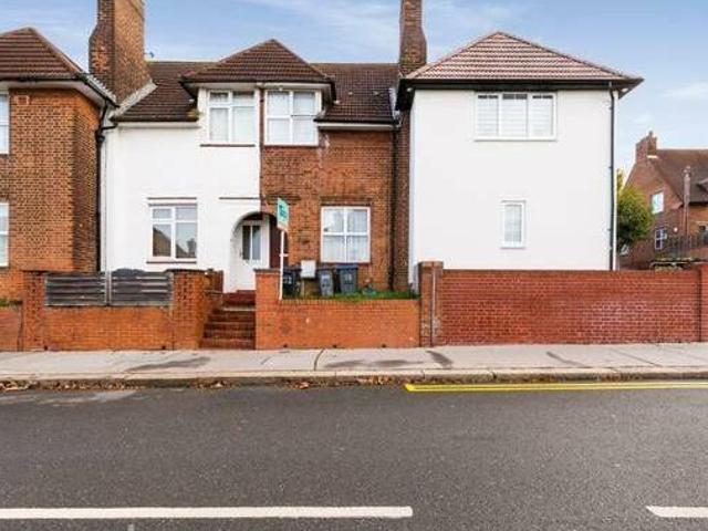 2 bedroom semidetached house for sale in Isham Road London SW16