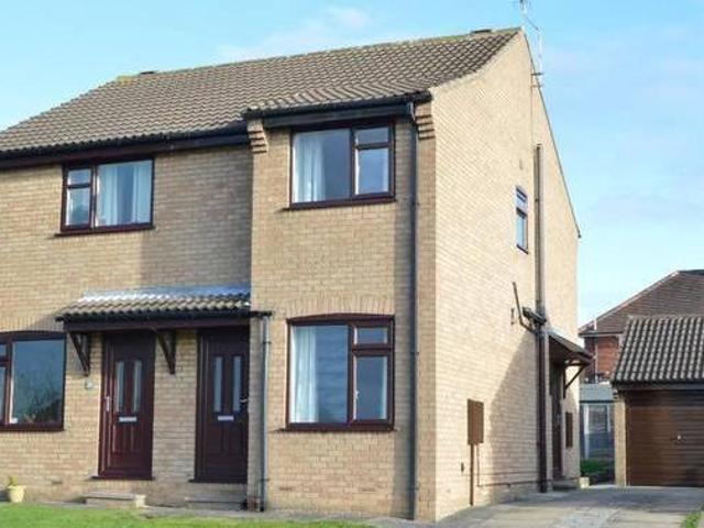 2 bedroom semidetached house for sale in Parkland Drive Tadcaster North Yorkshire LS24
