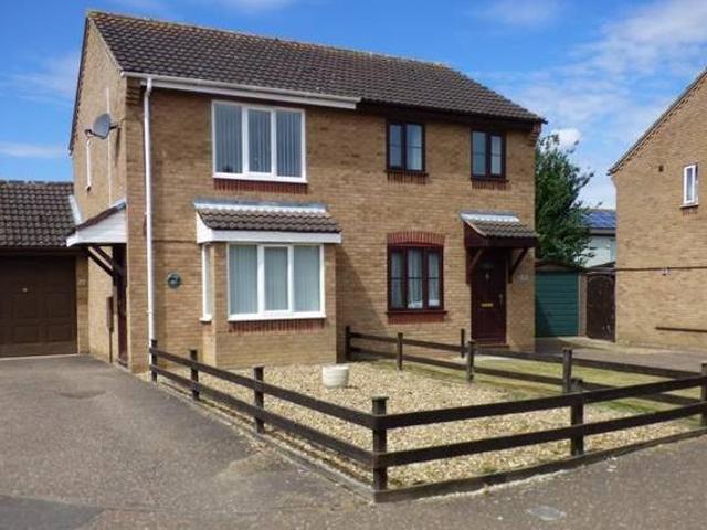 2 bedroom semidetached house for sale in Suffield Close NR15