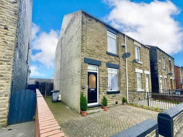 2 bedroom semidetached house for sale in Sheffield Road Birdwell S70