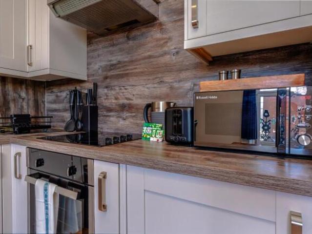 2 bedroom serviced apartment for rent in Flat 2, Cheltenham Road 151, Bristol, England, BS6