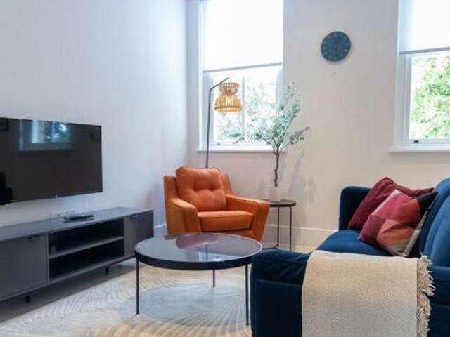 2 Bedroom Serviced Apartment For Rent In London