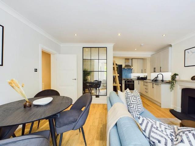 2 bedroom serviced apartment to rent
