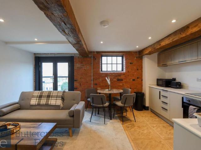 2 bedroom serviced apartment to rent