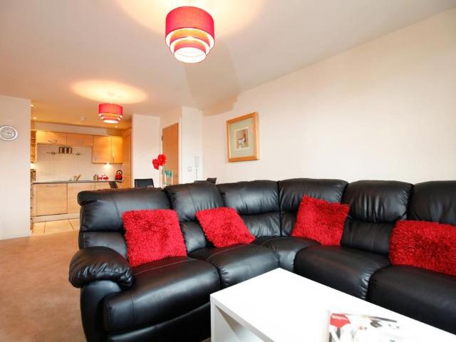 2 bedroom serviced apartment to rent