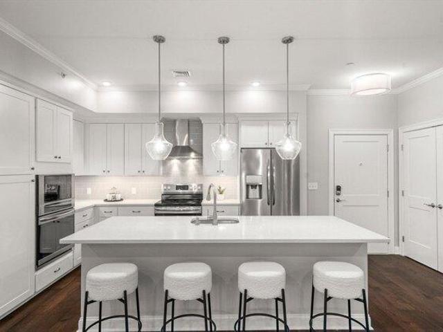 2 bedroom, Sharon MA 02067 104947241