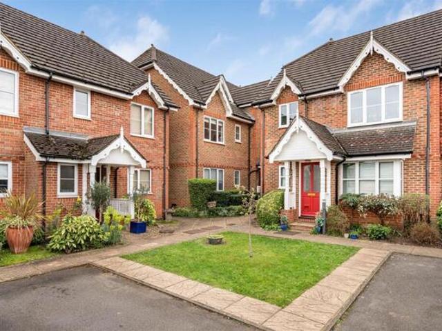 2 Bedroom Shared Living/roommate Maidenhead Windsor And Maidenhead LS100855245